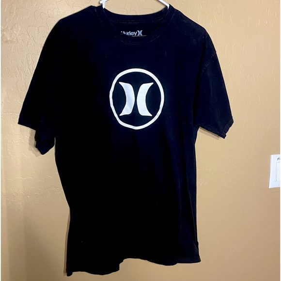 Hurley | Shirts | Mens Hurley Large Classic Fit Black Tshirt | Poshmark